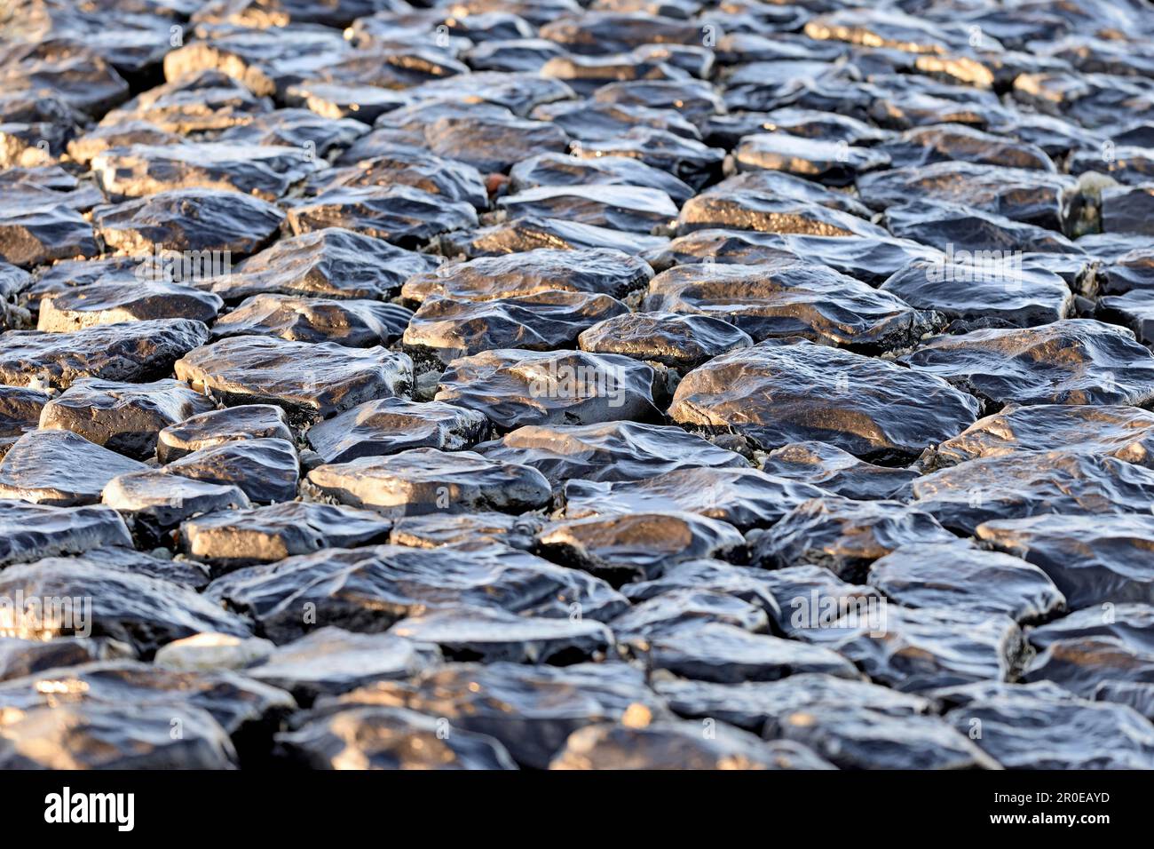 Igneous dike hi-res stock photography and images - Alamy