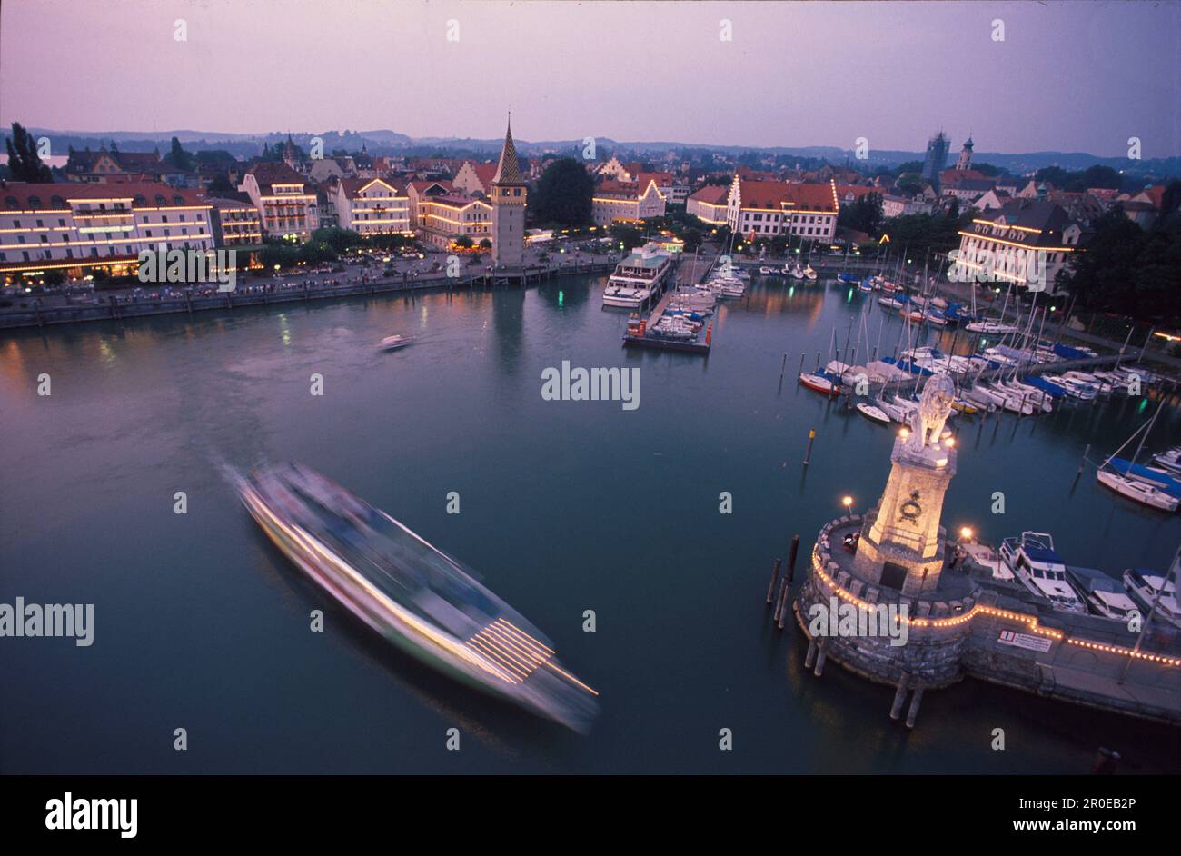 Hafen von Lindau, Daemmerung, Bodensee Bayern, Deutschland Stock Photo ...