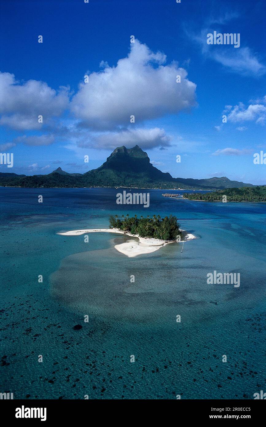 Motu Tapu Insel, , Blick auf Bora-Bora Franz.Polynesien Stock Photo - Alamy