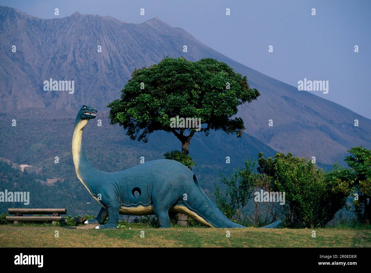 Dinosaurier, Sakurajima Natural Park, Vulkan Sakurajima, bei Koshima ...