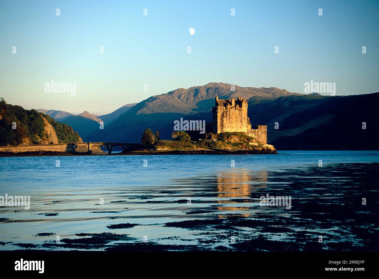 Eilean Donan Castle at Loch Duich at sunrise, Ross and Cromarty ...