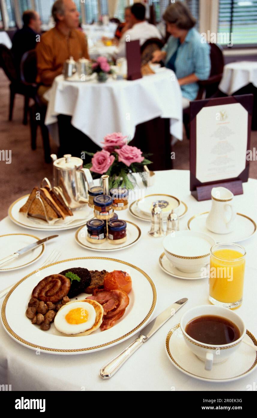 Full scottish breakfast hi-res stock photography and images - Alamy