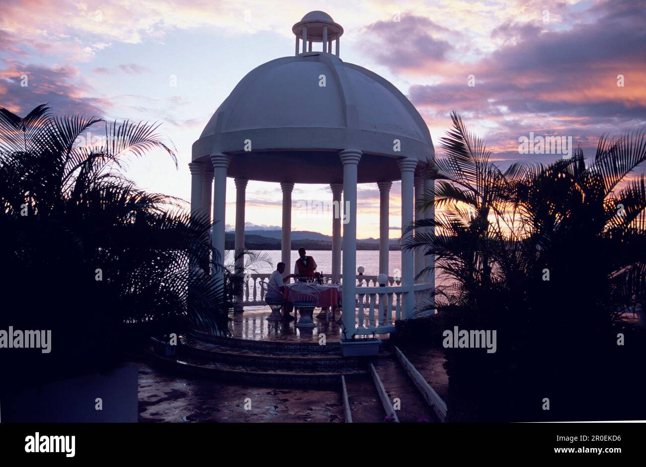 Dinner in a pavillon in the evening light at La Puntilla De Piergiorgio ...