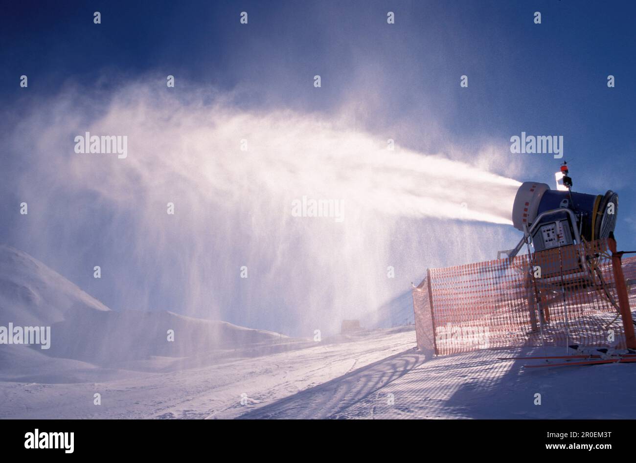 Snow machines on ski slope hi-res stock photography and images - Alamy