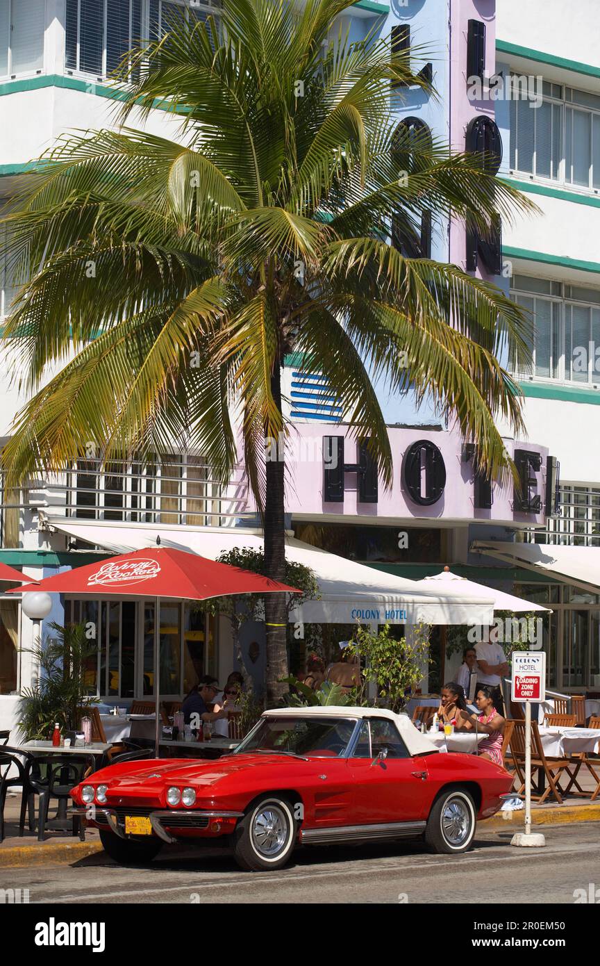 Vintage car at Ocean Drive, South Beach, Miami, Florida, USA, America ...
