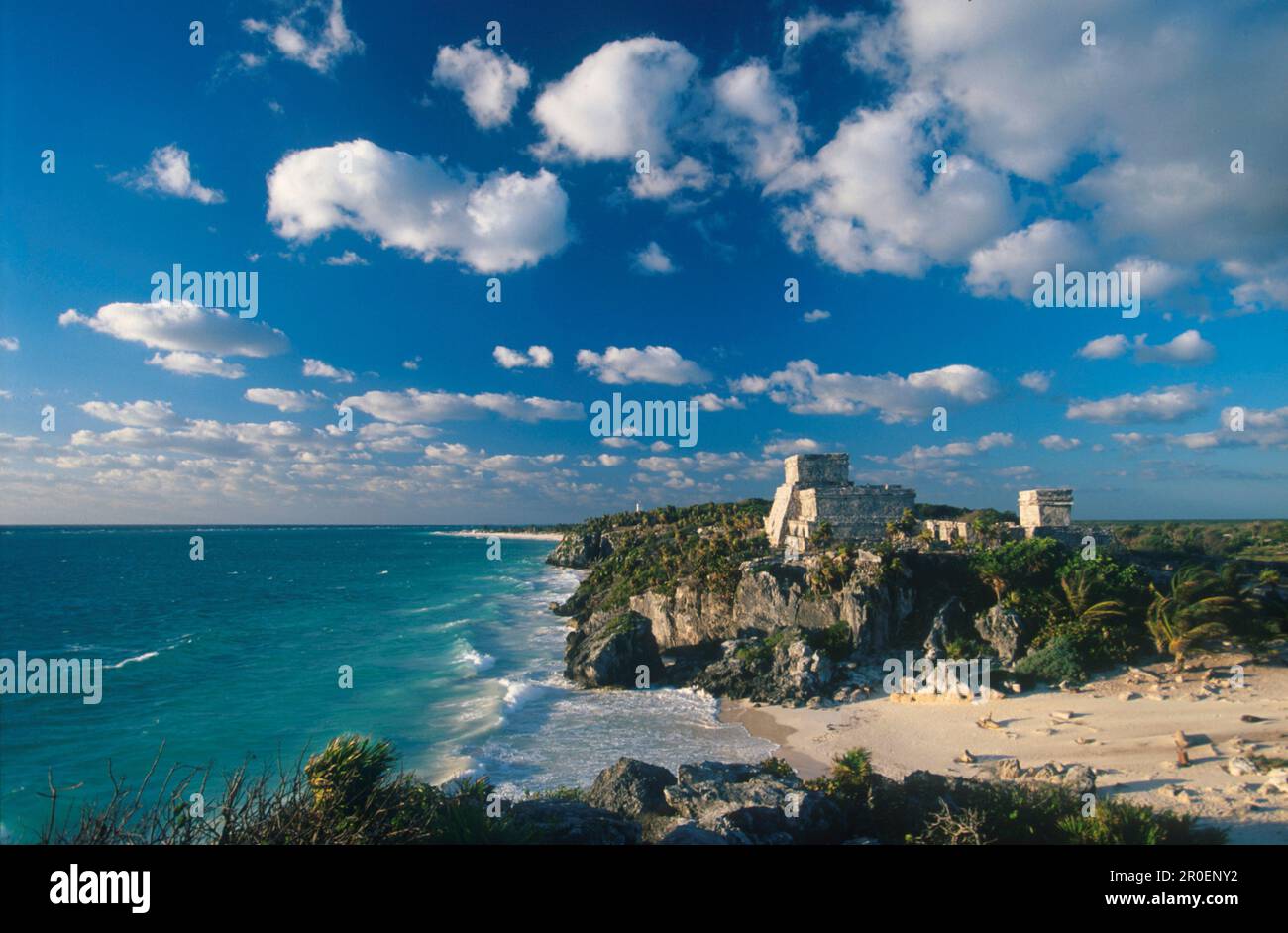 Pyramide yucatan mexiko hi-res stock photography and images - Alamy