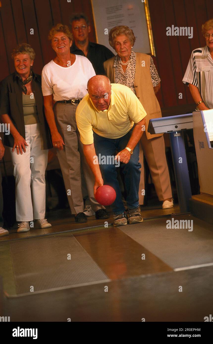 Senior citizens bowling hi-res stock photography and images - Alamy