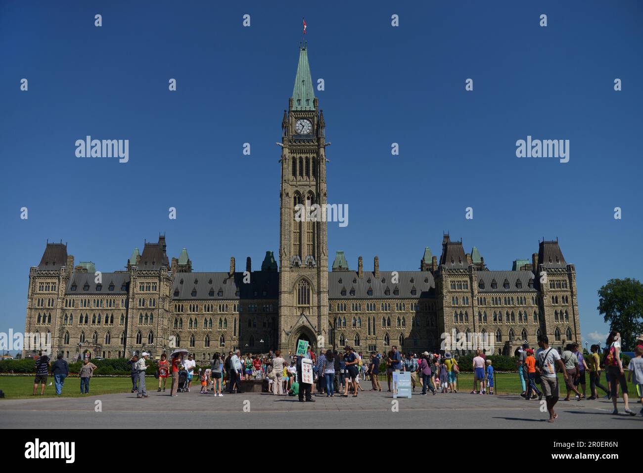Ottawa building hi-res stock photography and images - Alamy