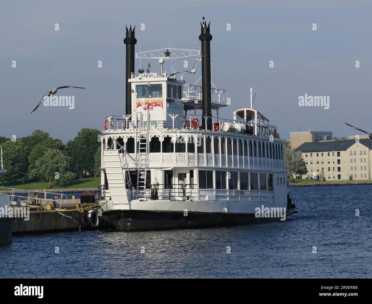 Queen island ship great lakes hi-res stock photography and images - Alamy
