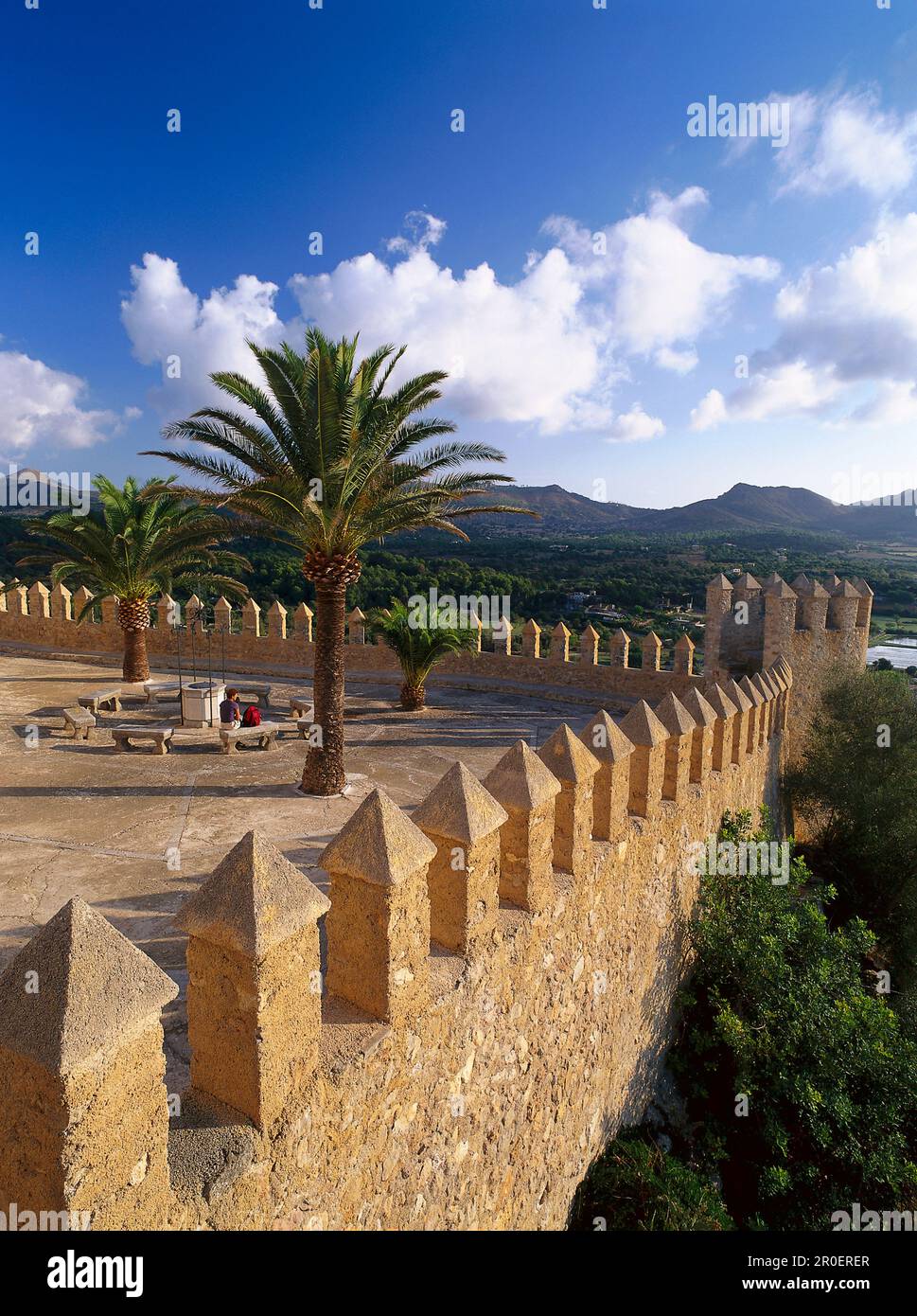 Medievel palace hi-res stock photography and images - Alamy