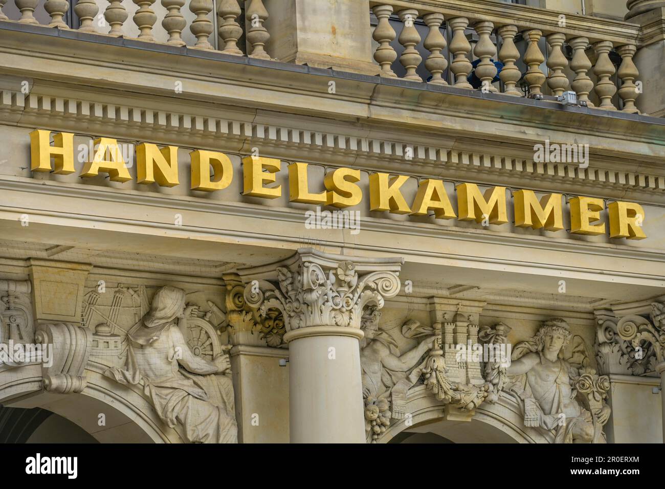 Chamber of commerce logo hi-res stock photography and images - Alamy