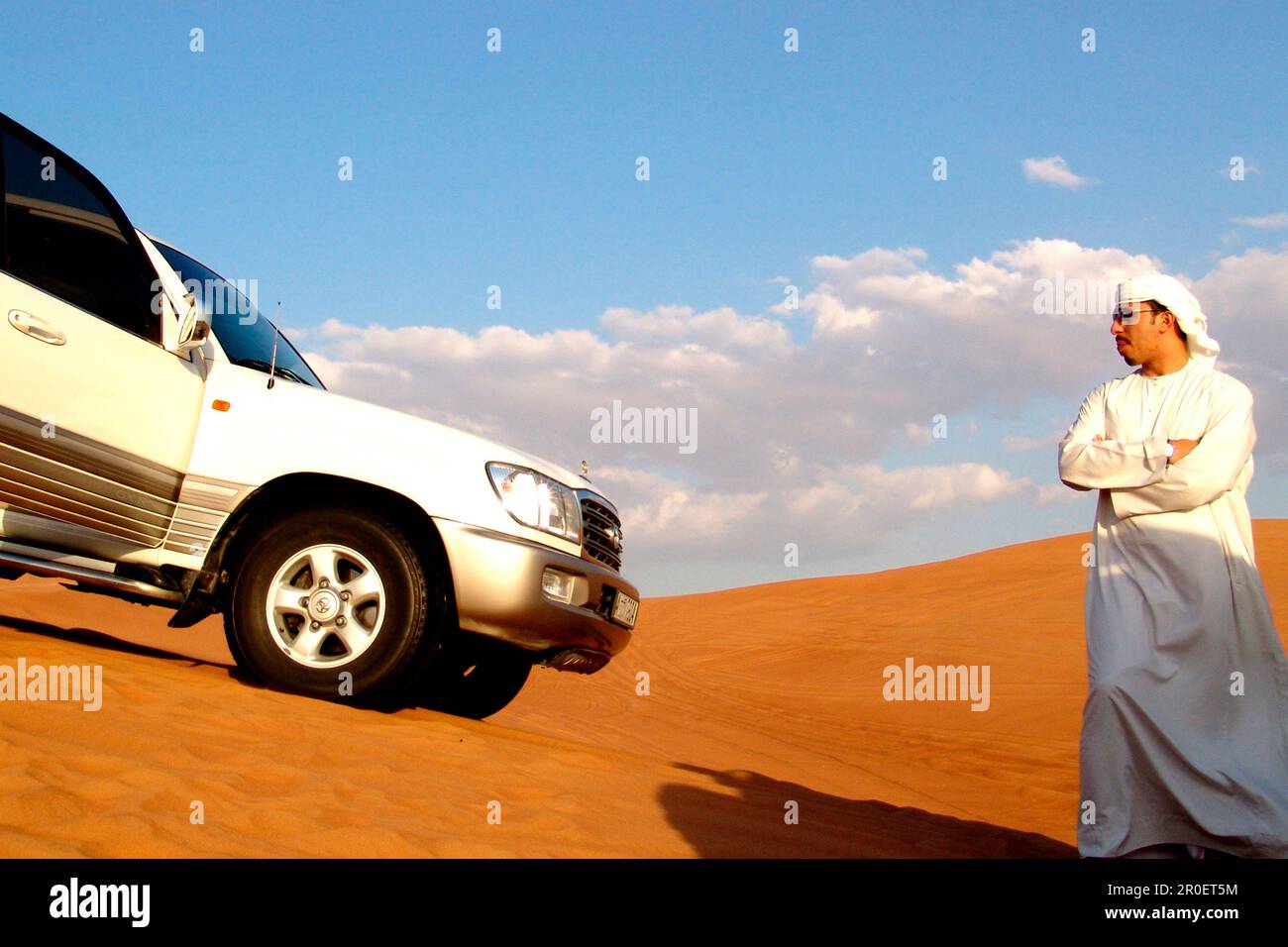 Jeep on a dune in the desert, Dubai, UAE, United Arab Emirates, Middle ...