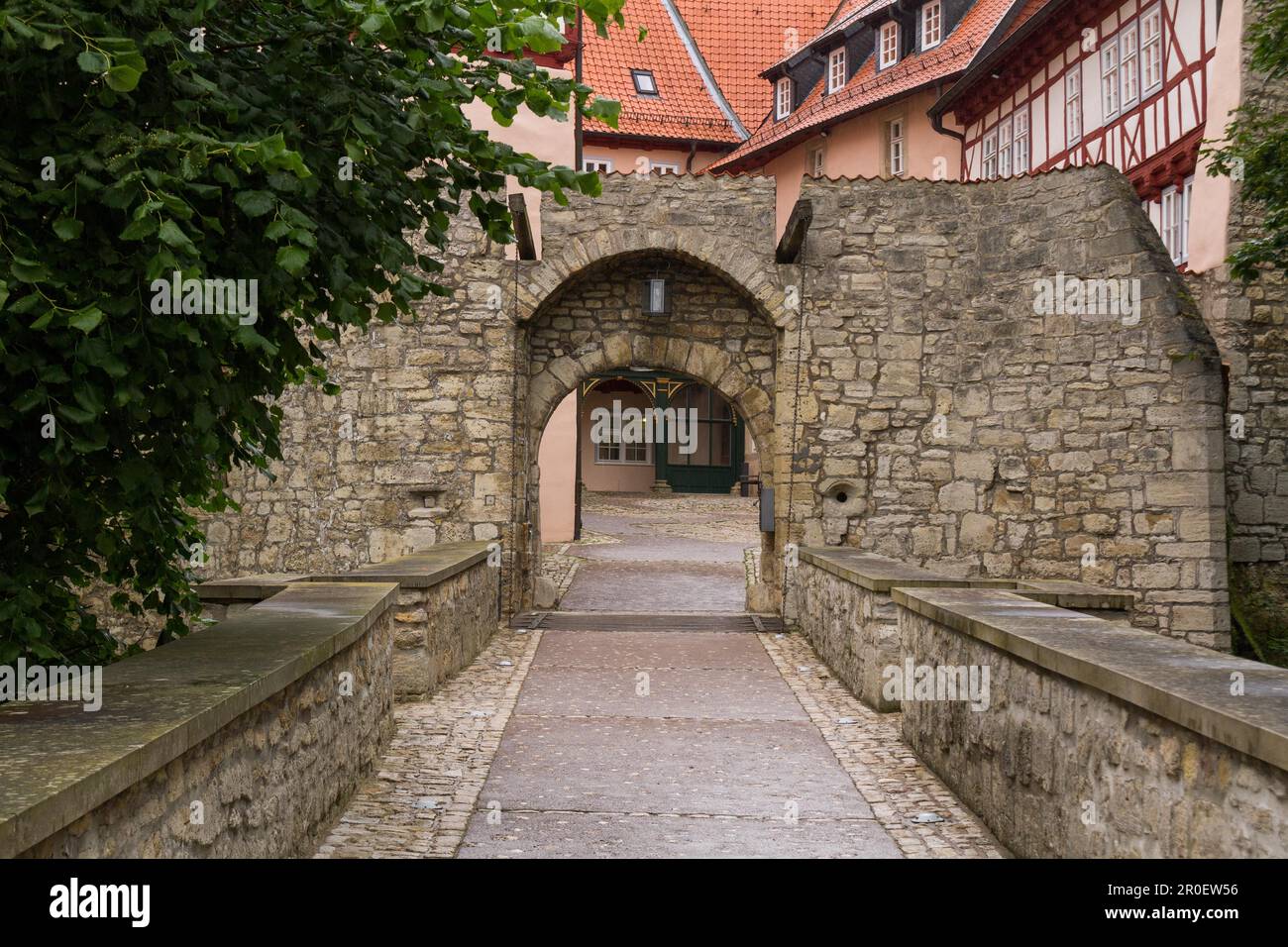 Medieval castle drawbridge hi-res stock photography and images - Alamy