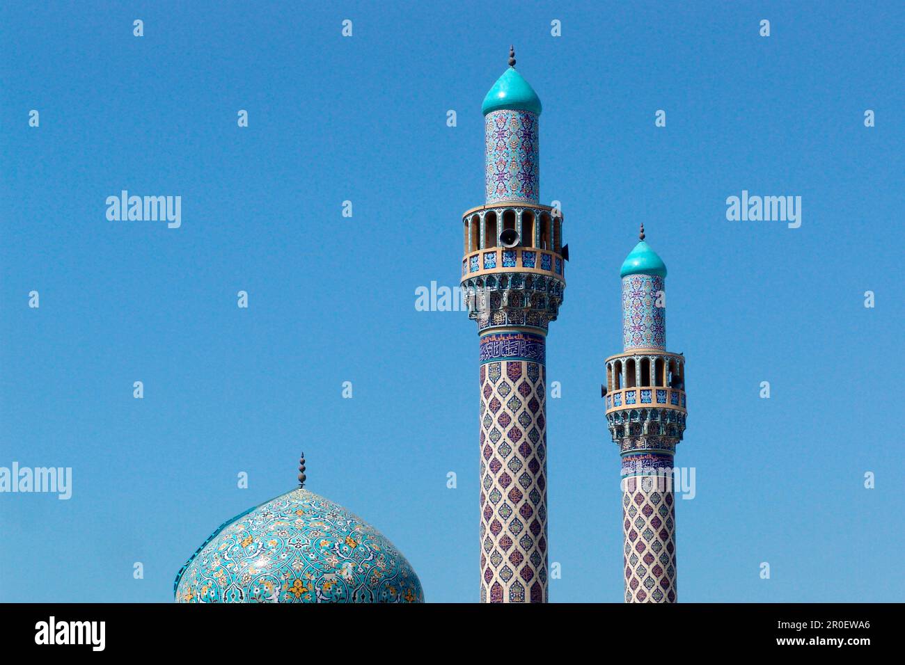 Minaret of an iranian mosque in the sunlight, Jumeirah, Dubai, UAE ...