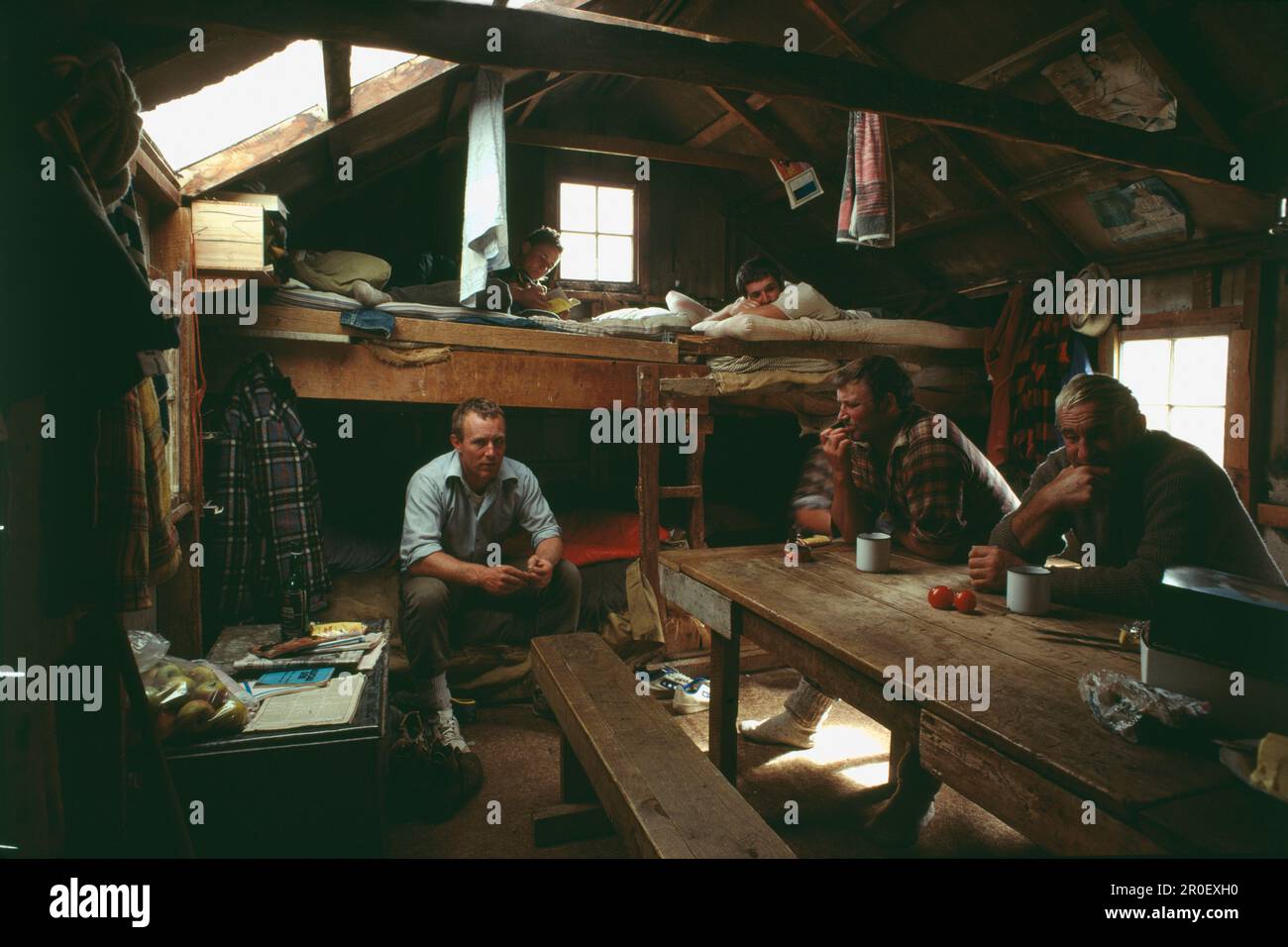 Musterers hut in Garvie Mountains, Autumn sheep muster, men wait in hut ...