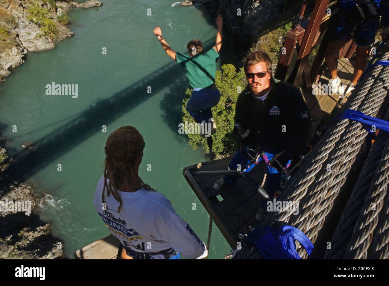 Bungy jumping above Karawau River, Bungee-jumping, Kawarau suspension ...