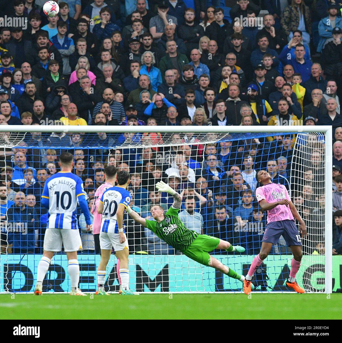 Jordan pickford goalkeeper hi-res stock photography and images - Alamy