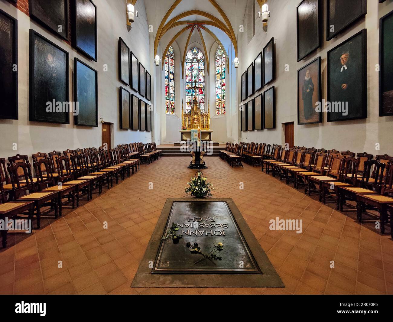 St. Thomas Church with the tomb of Johann Sebastian Bach, Pauline altar ...