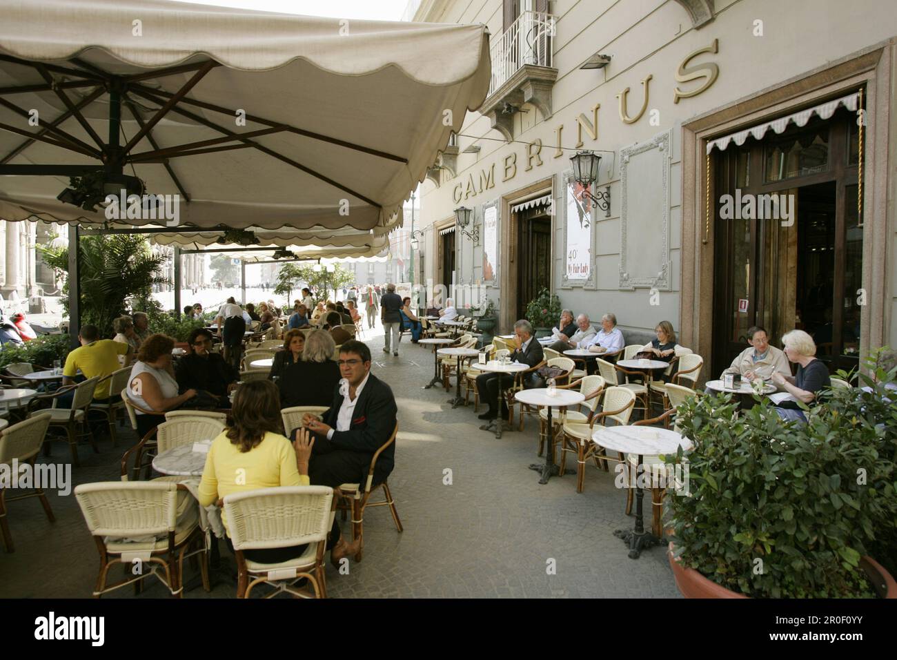 Cafe Gambrinus, Napoli, Neapel, Caffe Gambrinus Stock Photo - Alamy