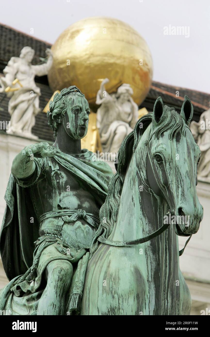 Shot statues outside vienna building hi-res stock photography and ...