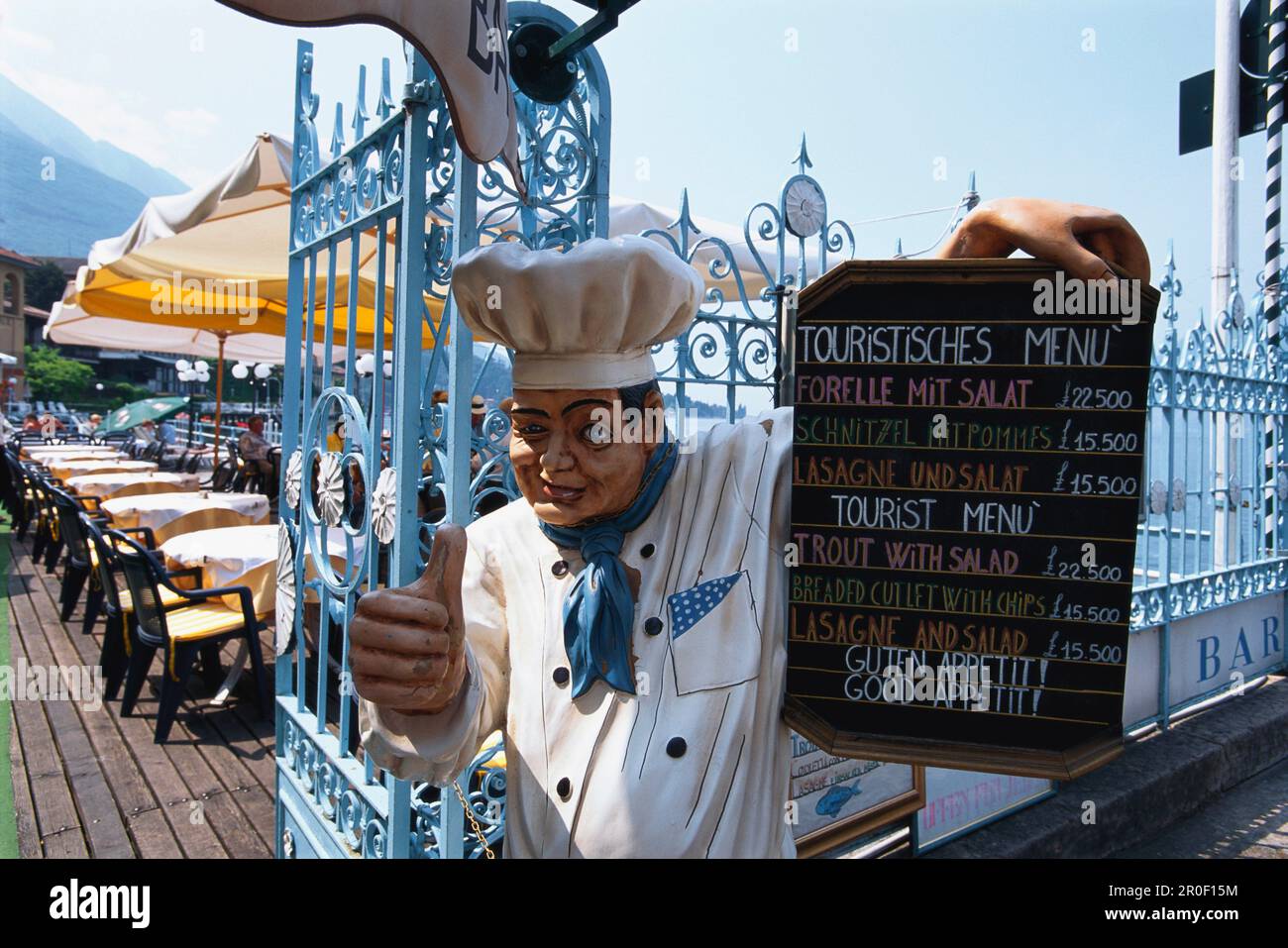 Malcesine, Restaurant am See, Gardasee, Trentino Italien Stock Photo ...