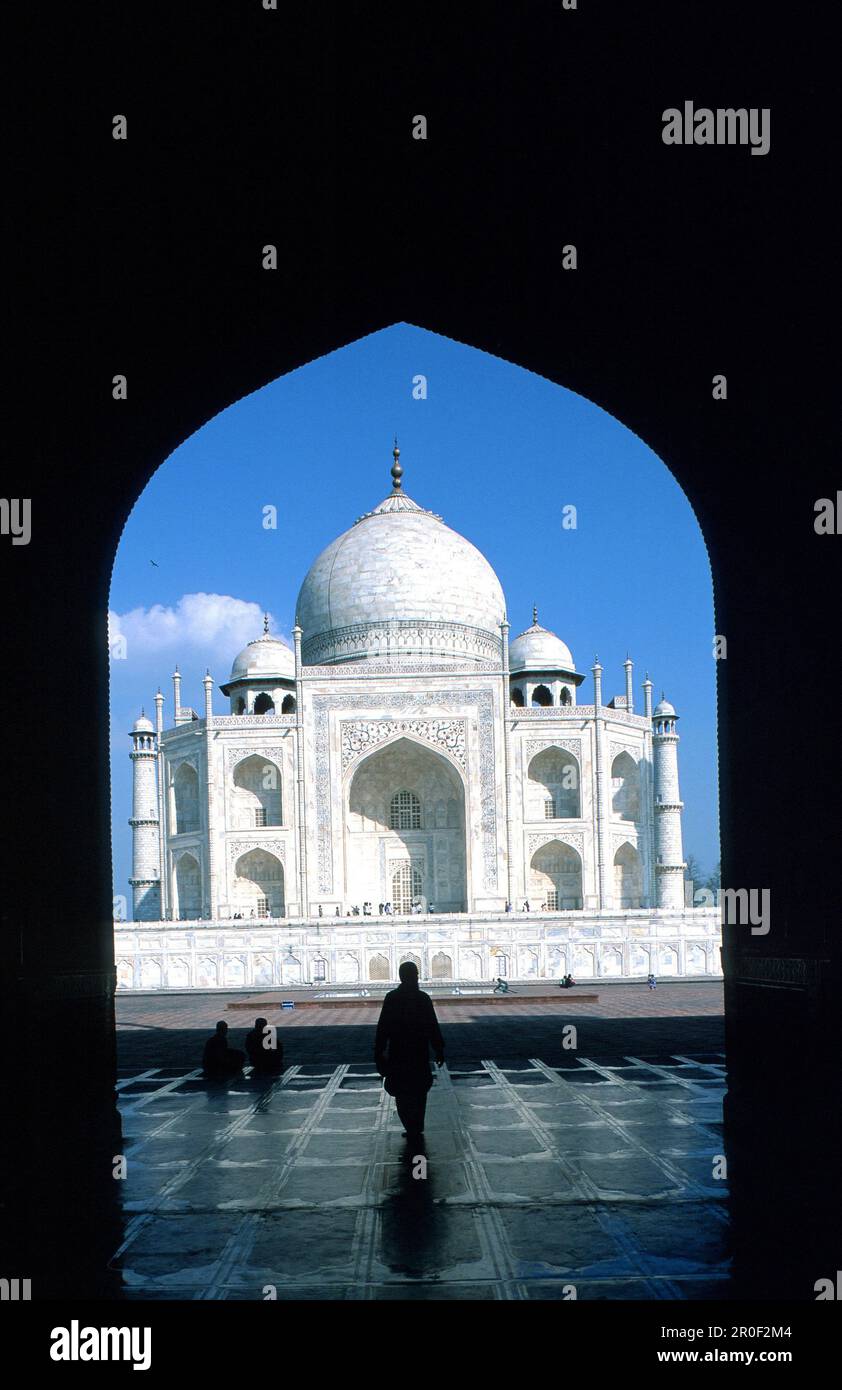 Interior view taj mahal india hi-res stock photography and images - Alamy