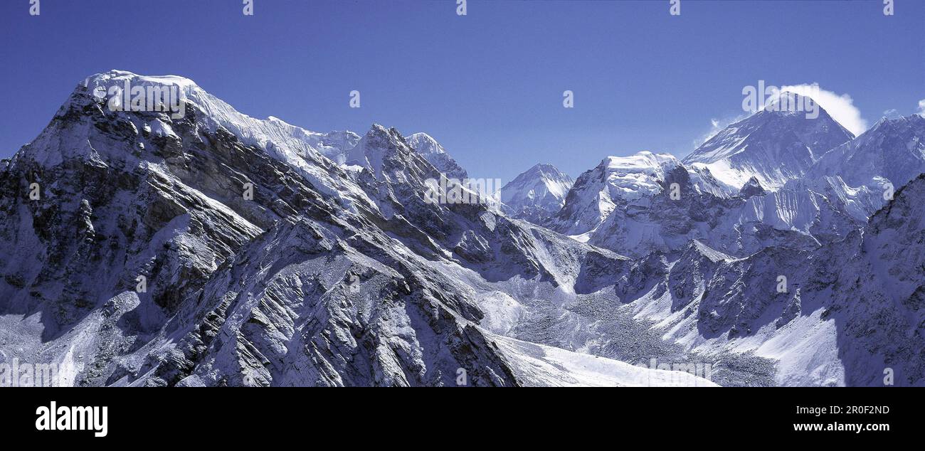 Lhotse and makalu hi-res stock photography and images - Alamy