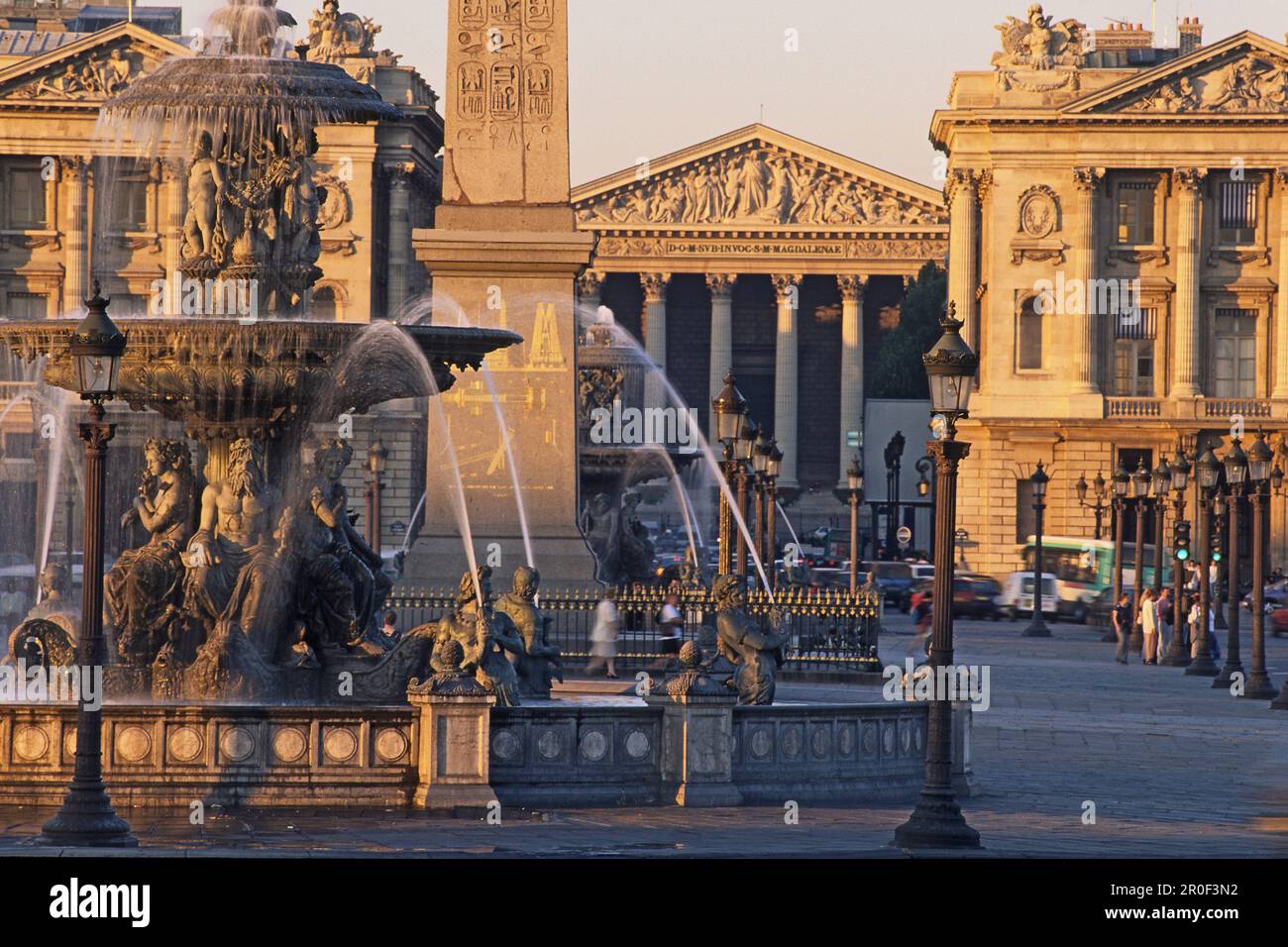 Place de la Concorde, Blick zur Madeleine, 8. Arr. Paris, Frankreich ...