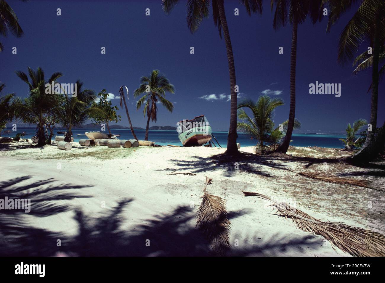 Mana island fiji hi-res stock photography and images - Alamy