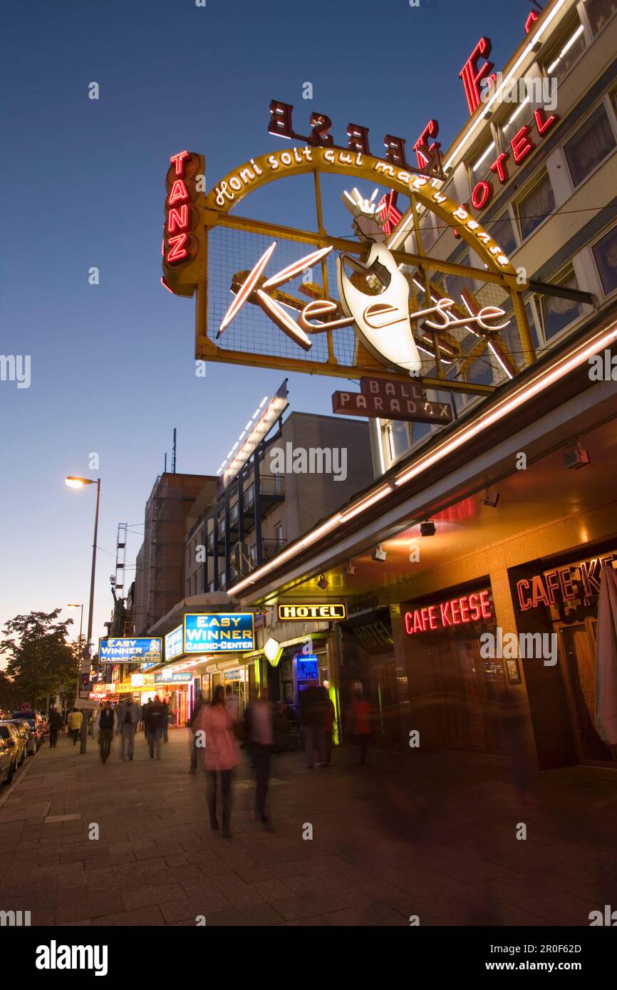 Cafe keese hi-res stock photography and images - Alamy