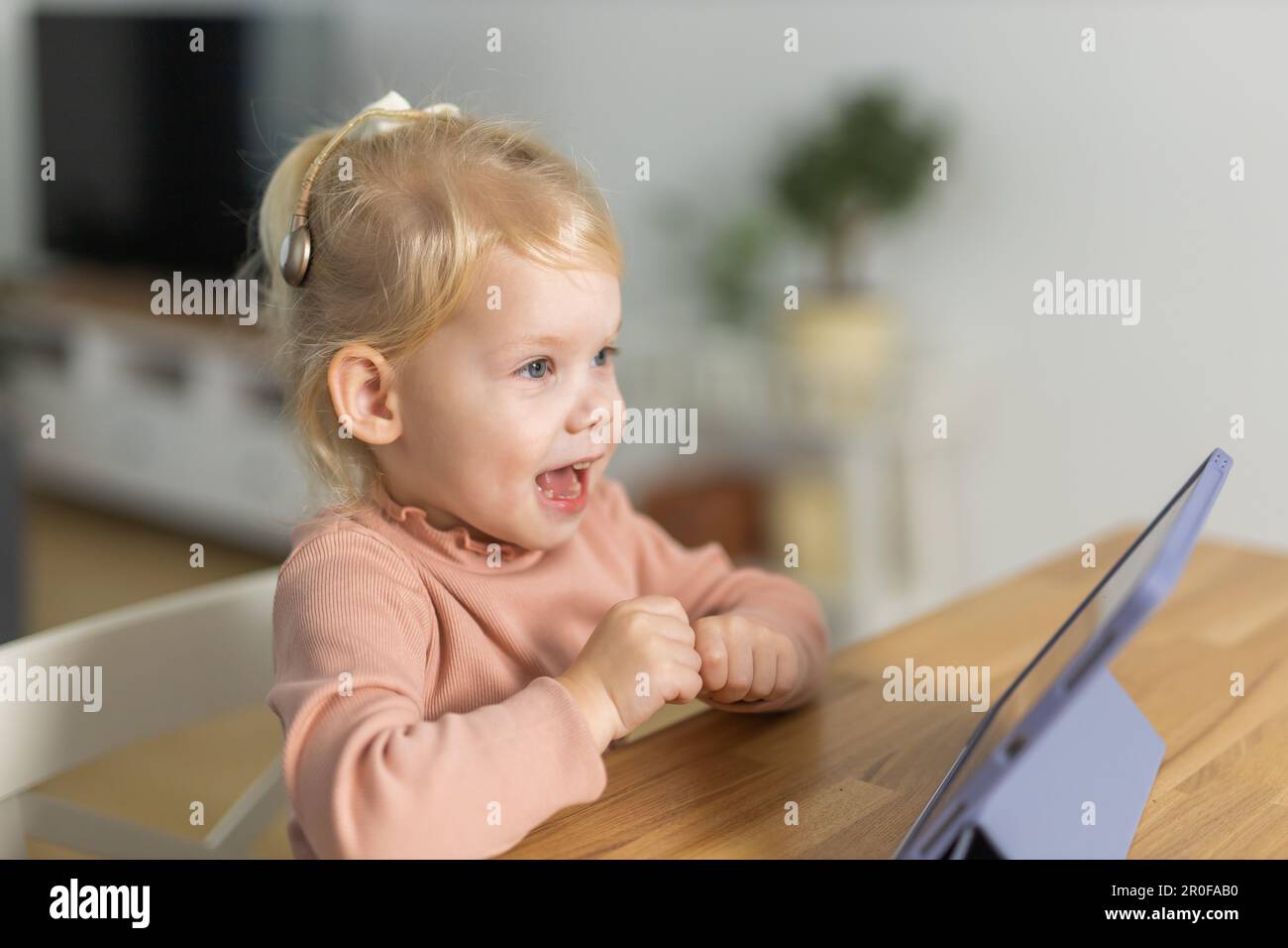 Deaf kid with hearing aid cochlear implant - Hear aid and medicine ...