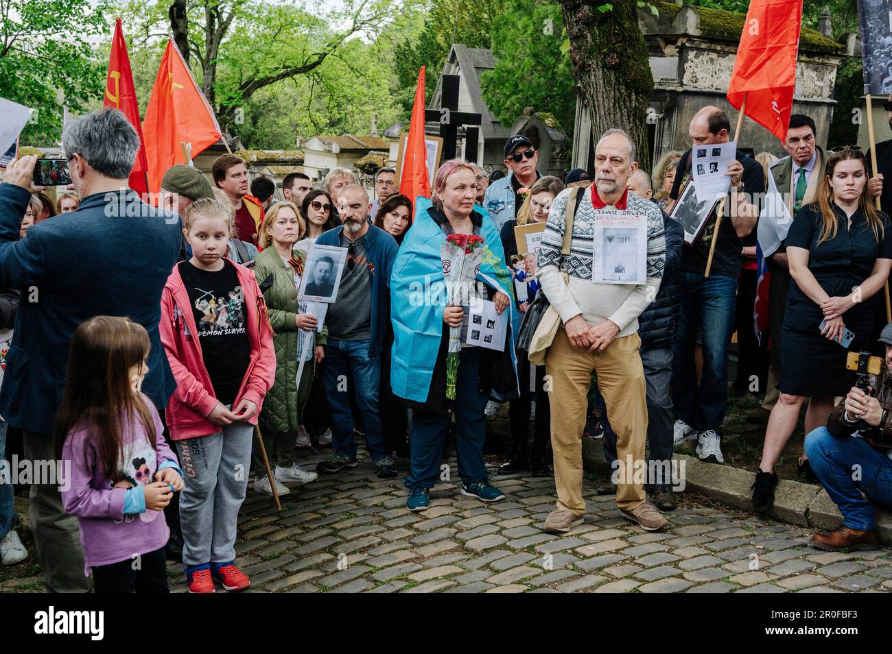 Jan Schmidt-Whitley/Le Pictorium - Immortal Regiment march in Paris - 8 ...