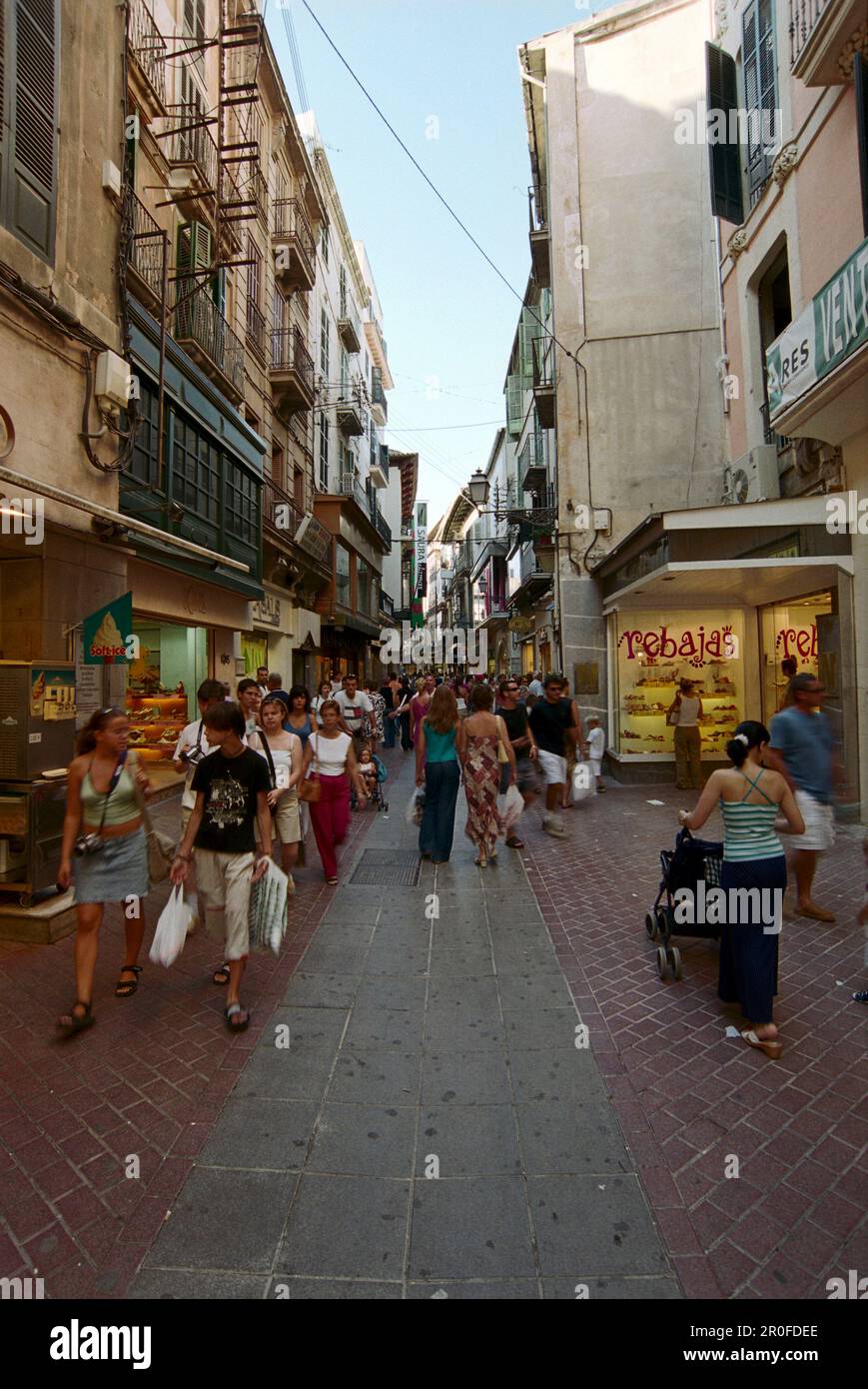 People shopping in Palma, Majorca, Spain Stock Photo - Alamy