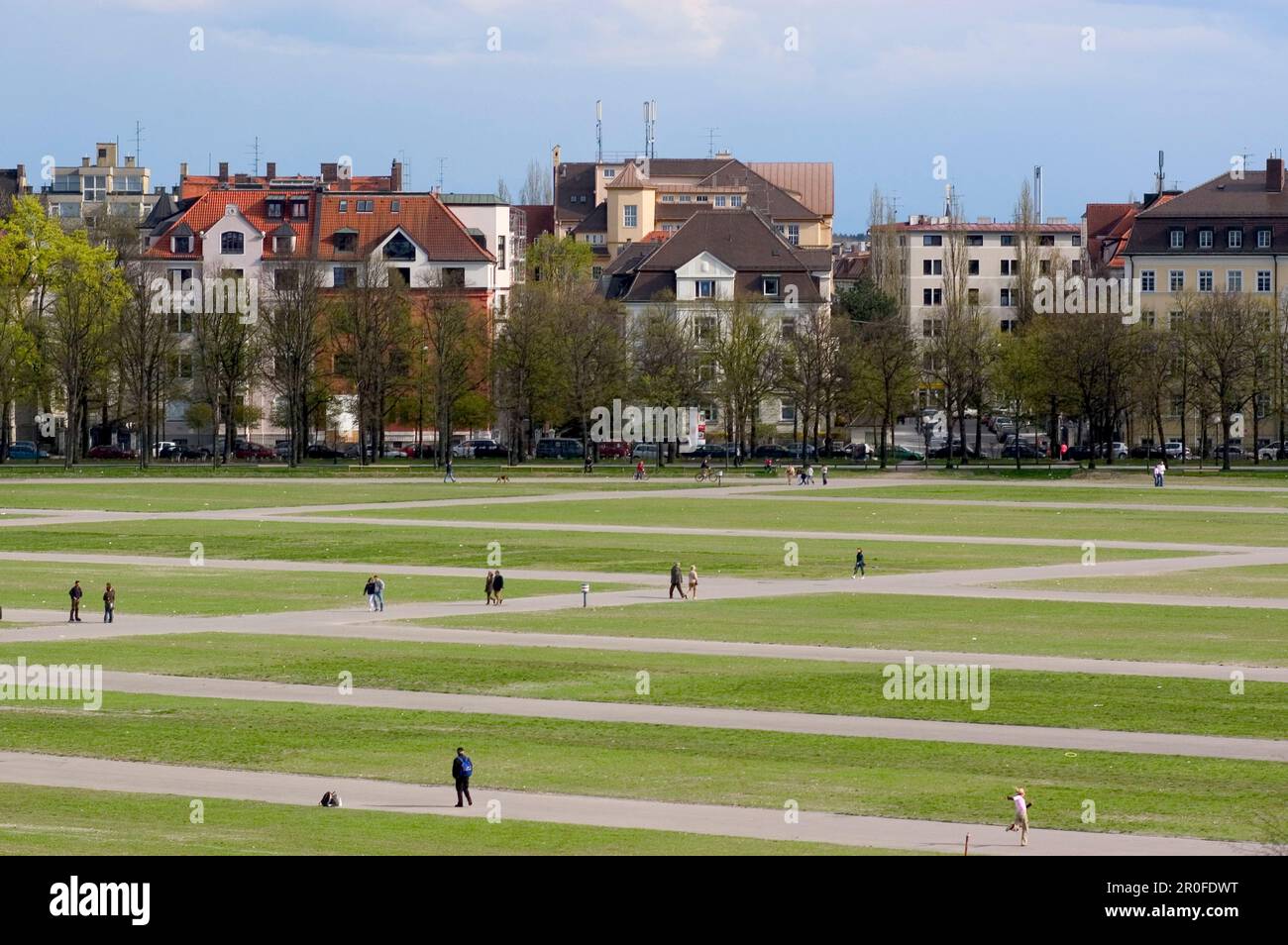 People walk in munich hi-res stock photography and images - Alamy