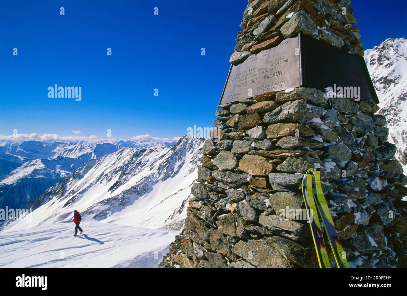 Place of discovery of Oetzi (Man of Similaun), Tisenjoch, Oetztal Alps ...