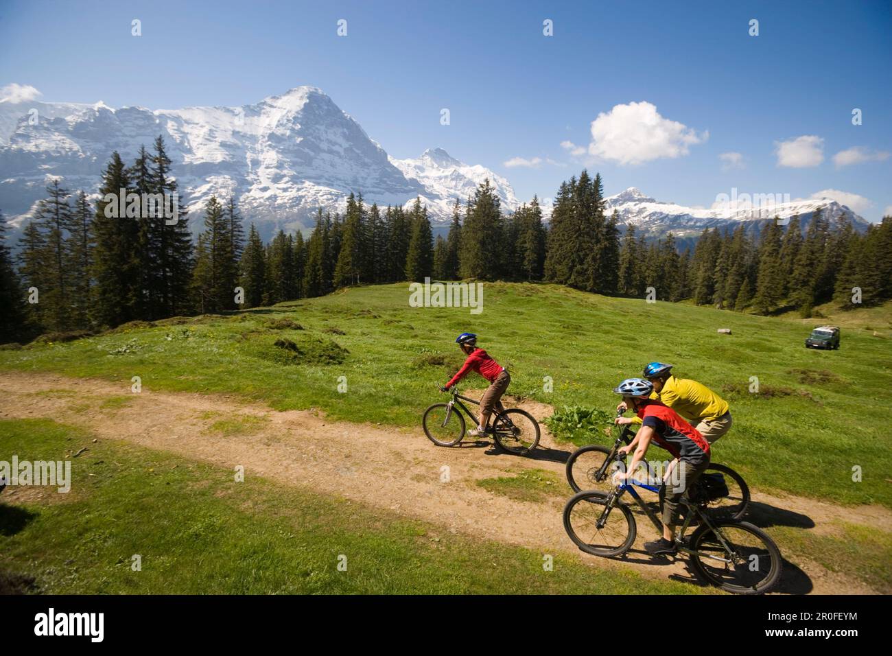 Women cycle 1800 hi-res stock photography and images - Alamy