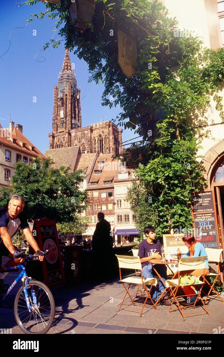 People at Place du Marché-aux-Cochons-de-Lait in front of cathedral ...