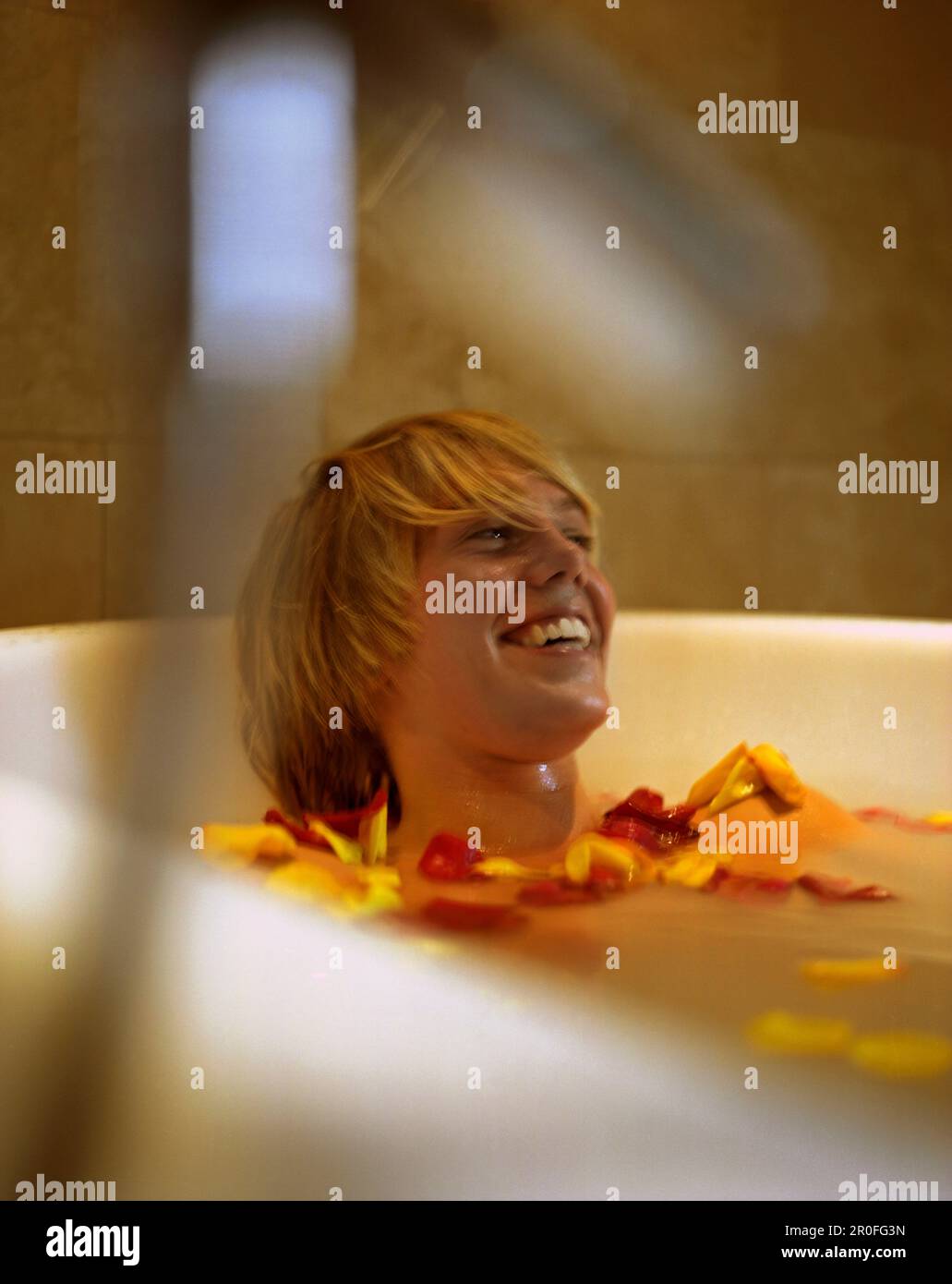 Bathtub hairs hi-res stock photography and images - Alamy