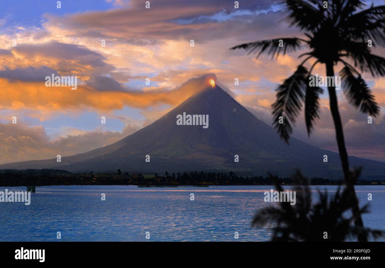 Mayon volcano near Legazpi City, eruption at sunset, Legazpi, Luzon ...