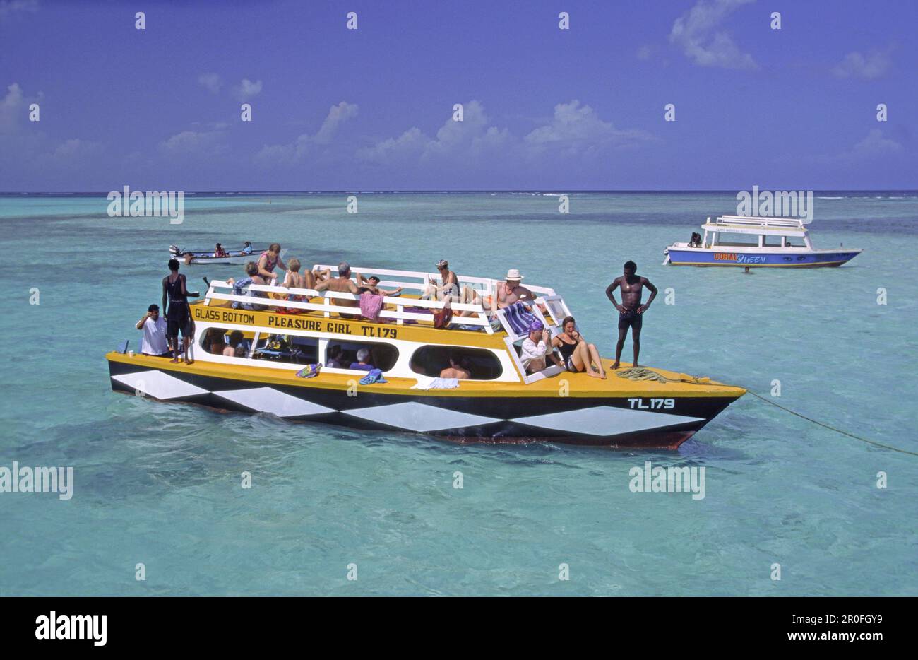 Boat, tourists, Tobago, Pigeon Point, Buccoo Coral Reef Stock Photo - Alamy