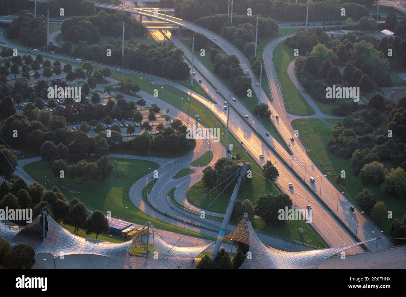 Middle circle hi-res stock photography and images - Alamy