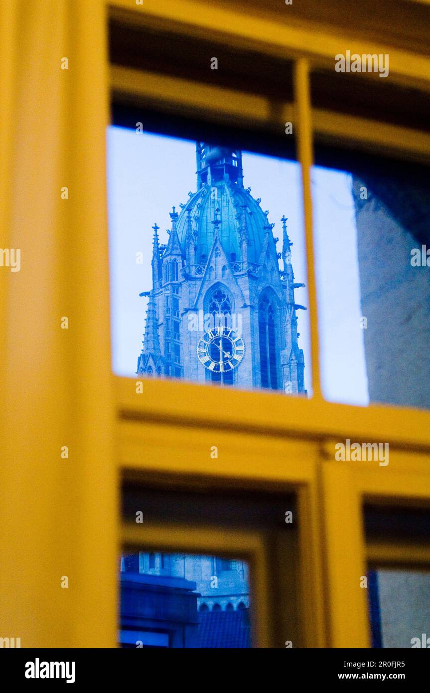 St paul munich window hi-res stock photography and images - Alamy