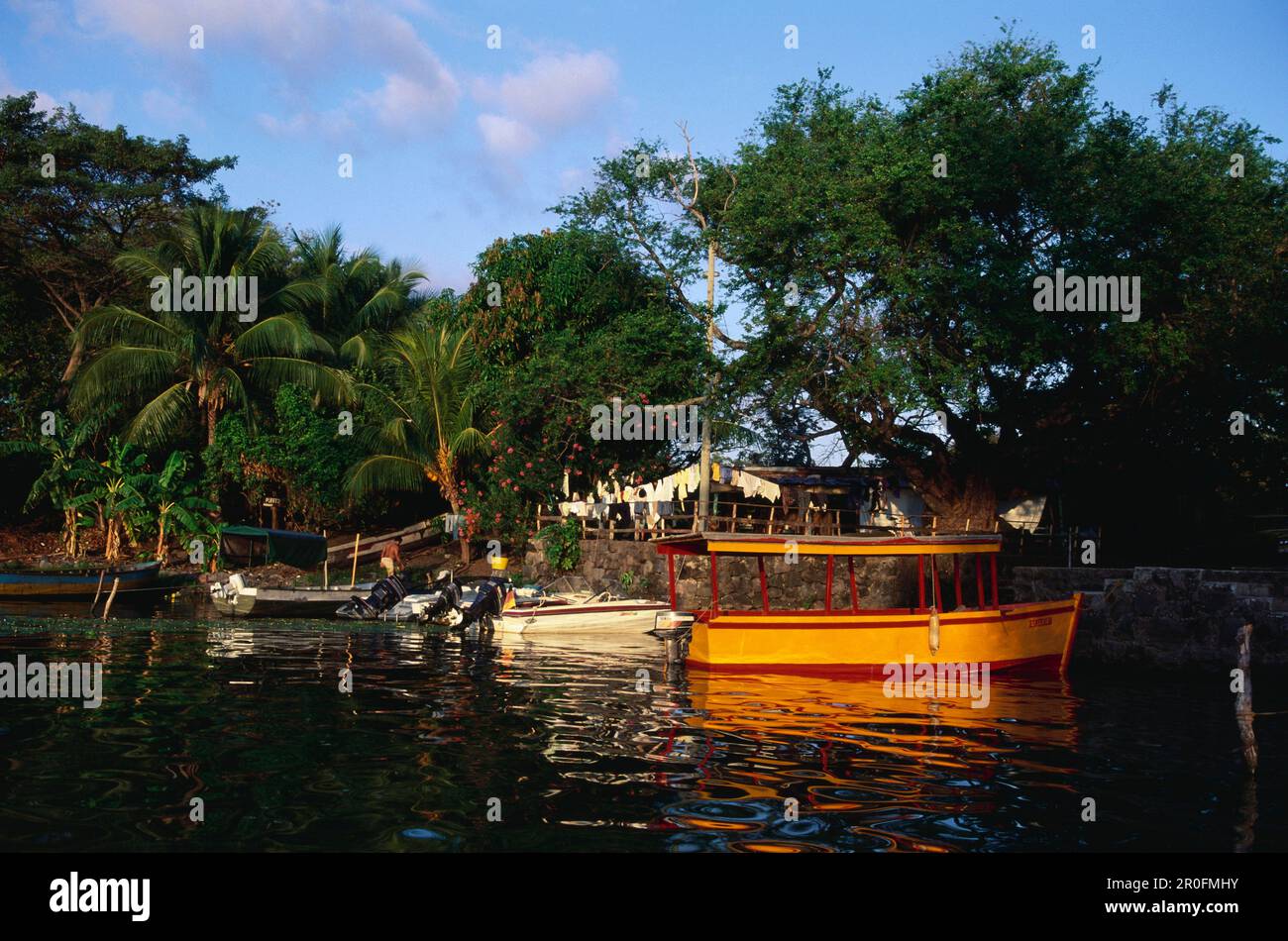 Granada nicaragua port hi-res stock photography and images - Alamy