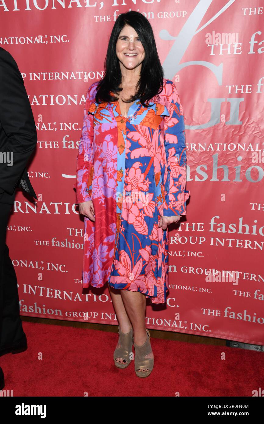 New York, USA. 08th May, 2023. Kimberly Carney walking the red carpet ...