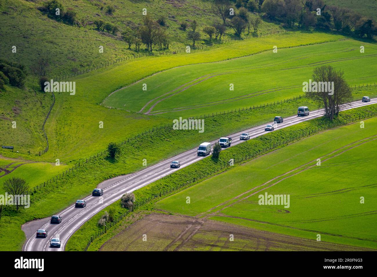 Mid-afternoon traffic on the A280, Longfurlong road, between Findon and ...