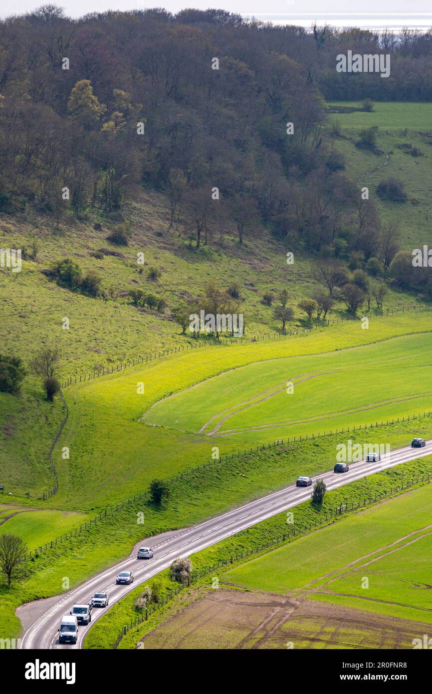 Mid-afternoon traffic on the A280, Longfurlong road, between Findon and ...