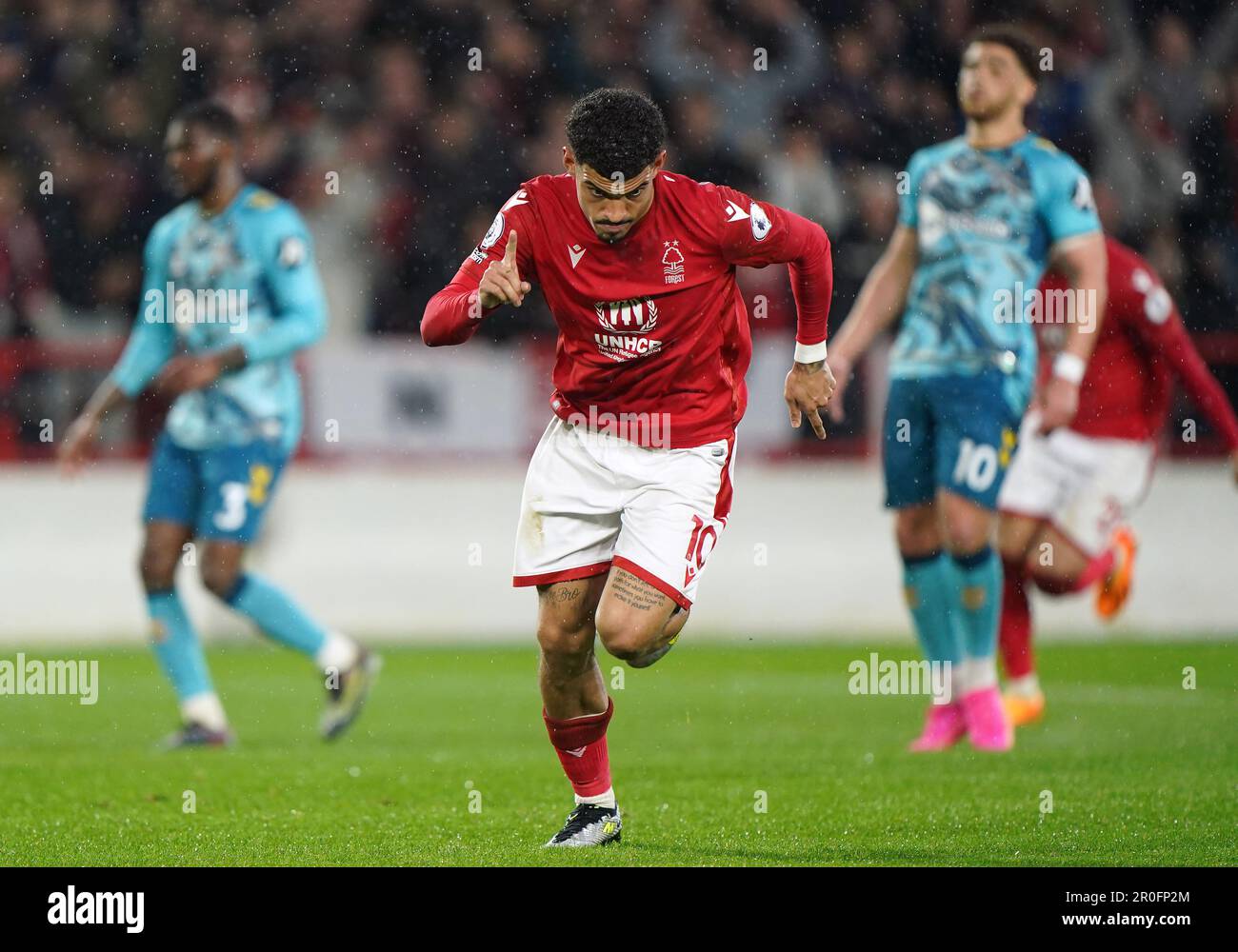 Nottingham Forest's Morgan Gibbs-White (centre) celebrates scoring ...