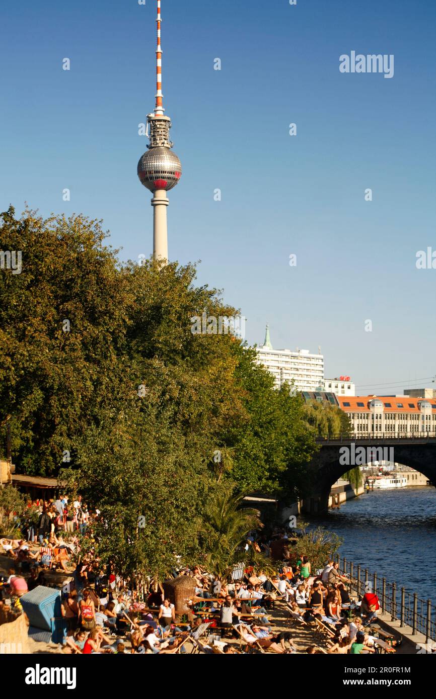 Berlin, Spree, beach bar at Spree riverside , Alex Stock Photo - Alamy
