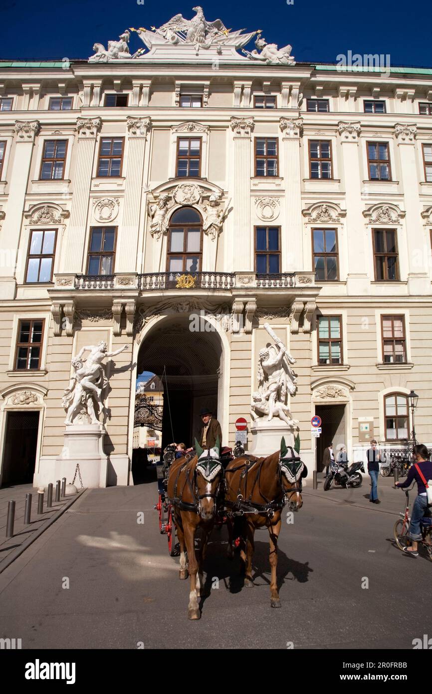 Vienna Hofburg Fiaker Stock Photo - Alamy