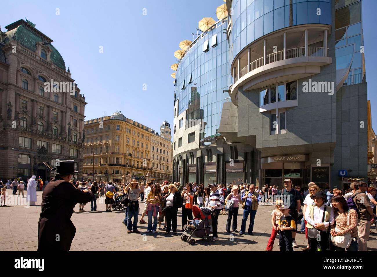 Known as the artists town hi-res stock photography and images - Alamy